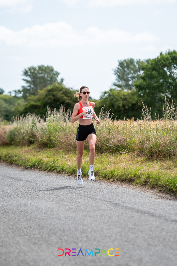 Samantha Jeffries marks racing return with Humpty Dumpty 10K victory ...